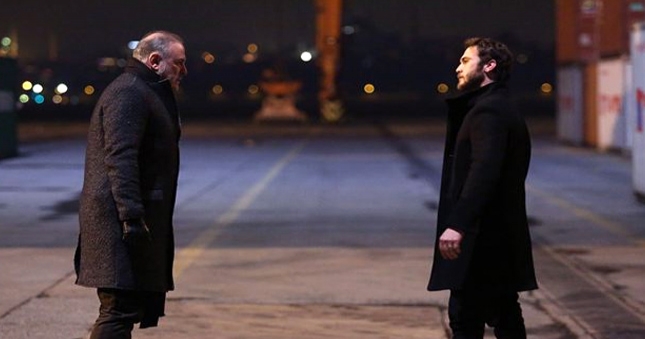 Çukur'un ünlü karakteri 19 yıllık evliliğini bitirdi (Burak Sergen kimdir?)